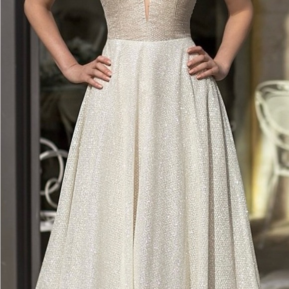danieladimarnio | Dresses | Elegant Cream Evening Gown | Poshmark